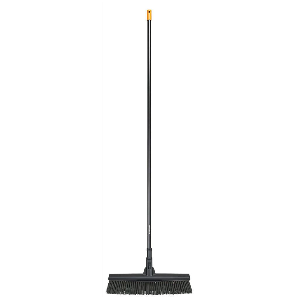 Fiskars Solid All Purpose Yard Broom, L – CardiffTools